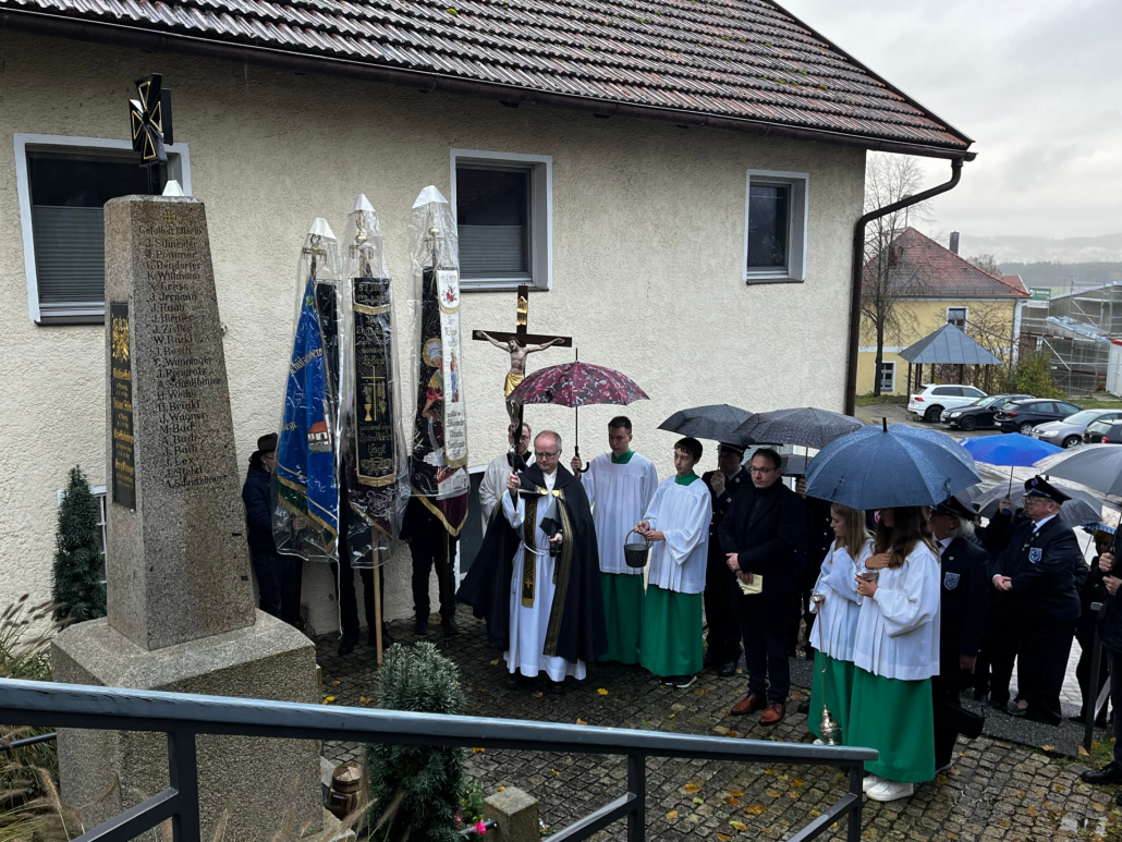Bekenntnis zu Frieden, Toleranz und Menschlichkeit: Volkstrauertag in Vilzing – PFARREI ST ...