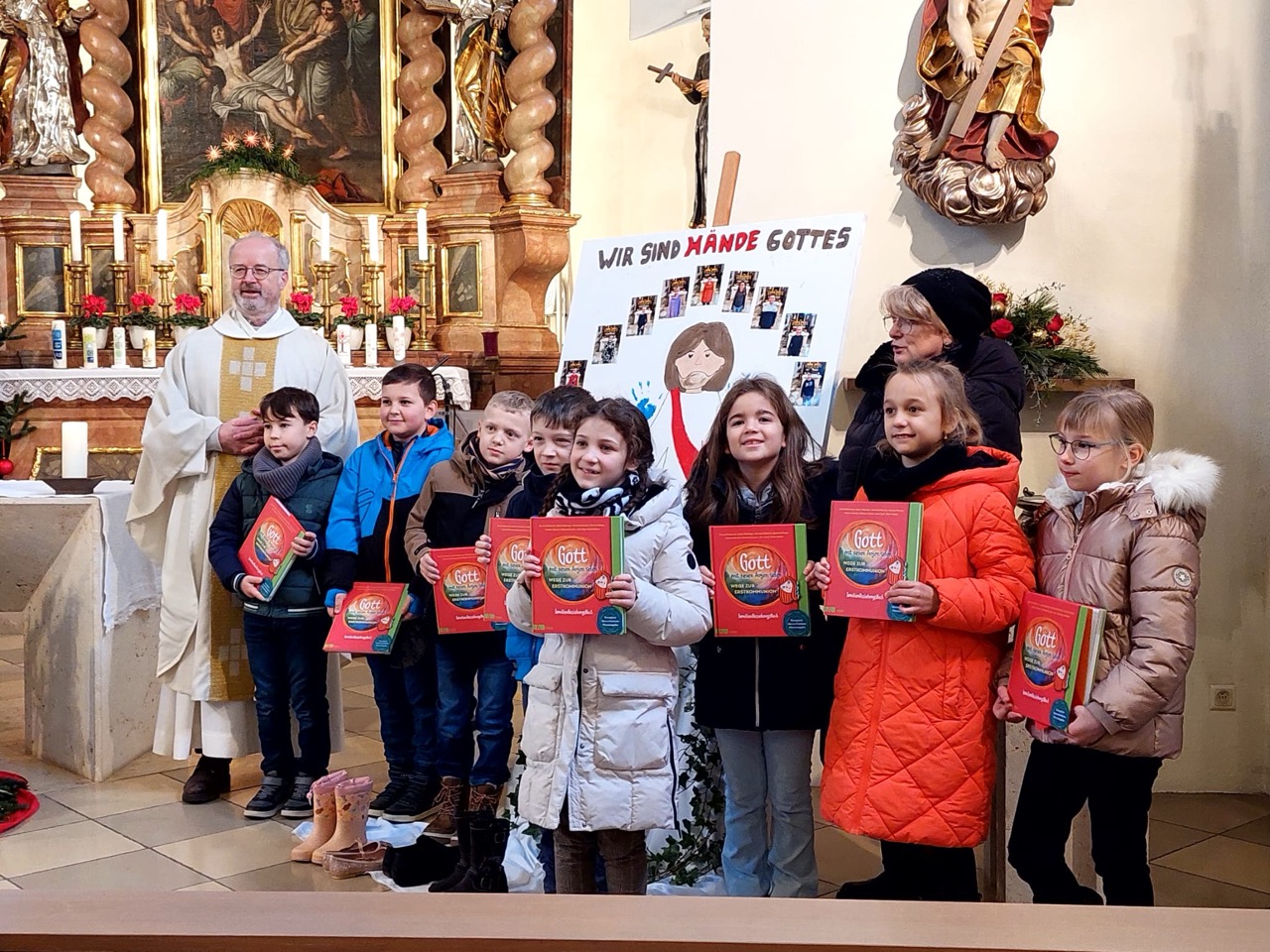 Vorstellung der Erstkommunionkinder im Zeichen der Taufe in Vilzing ...